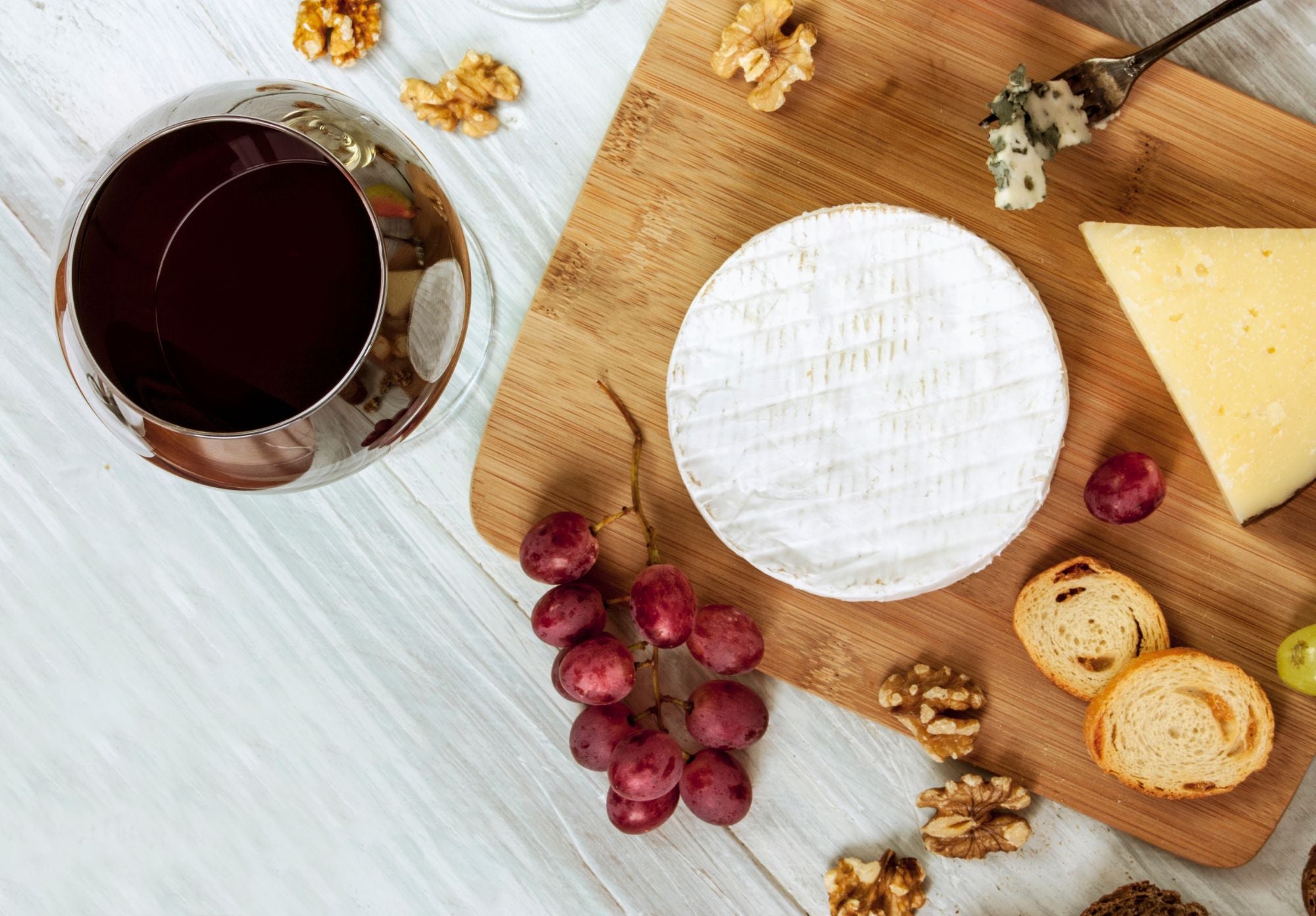 Sip and Savor: Delicious Wine and Cheese Pairings for Summer Gathering ...